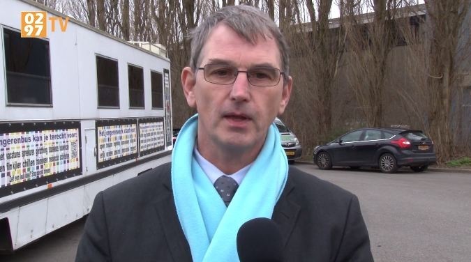 [VIDEO] Jongerenbus heropent deuren en krijgt veilig plekje [0297 TV ...