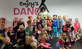 0297.nl | Geslaag pieten feest bij Enjoy's Dance!